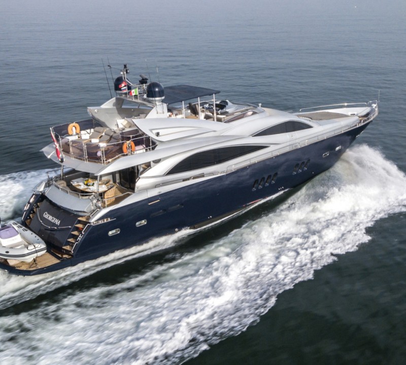 Yacht MR SEA, Sunseeker 90 Superyacht | CHARTERWORLD Luxury Superyacht ...